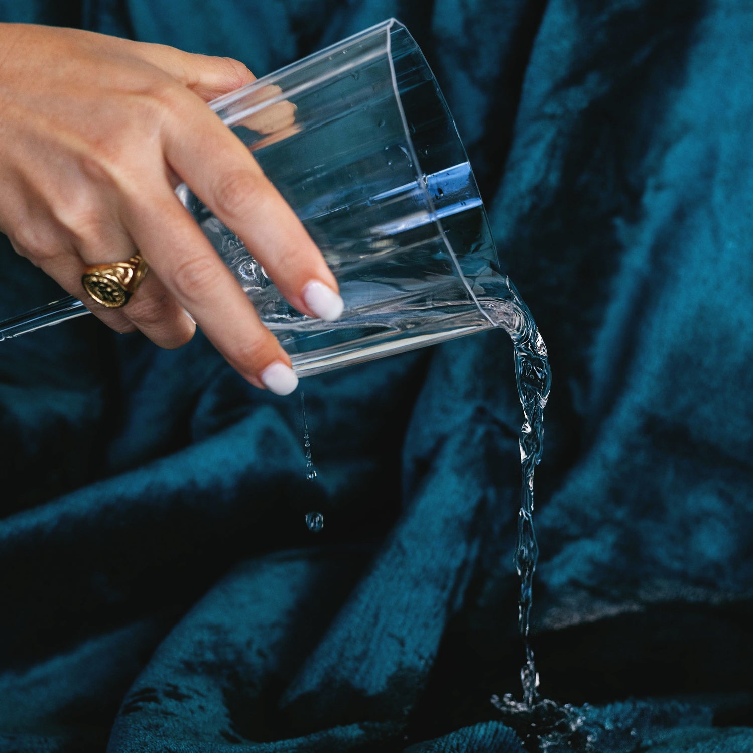 Splash Blanket - Luxurious Waterproof Blankets