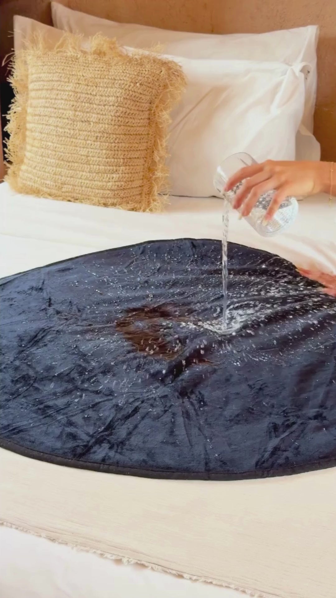 Splash Blanket - Luxurious Waterproof Blankets